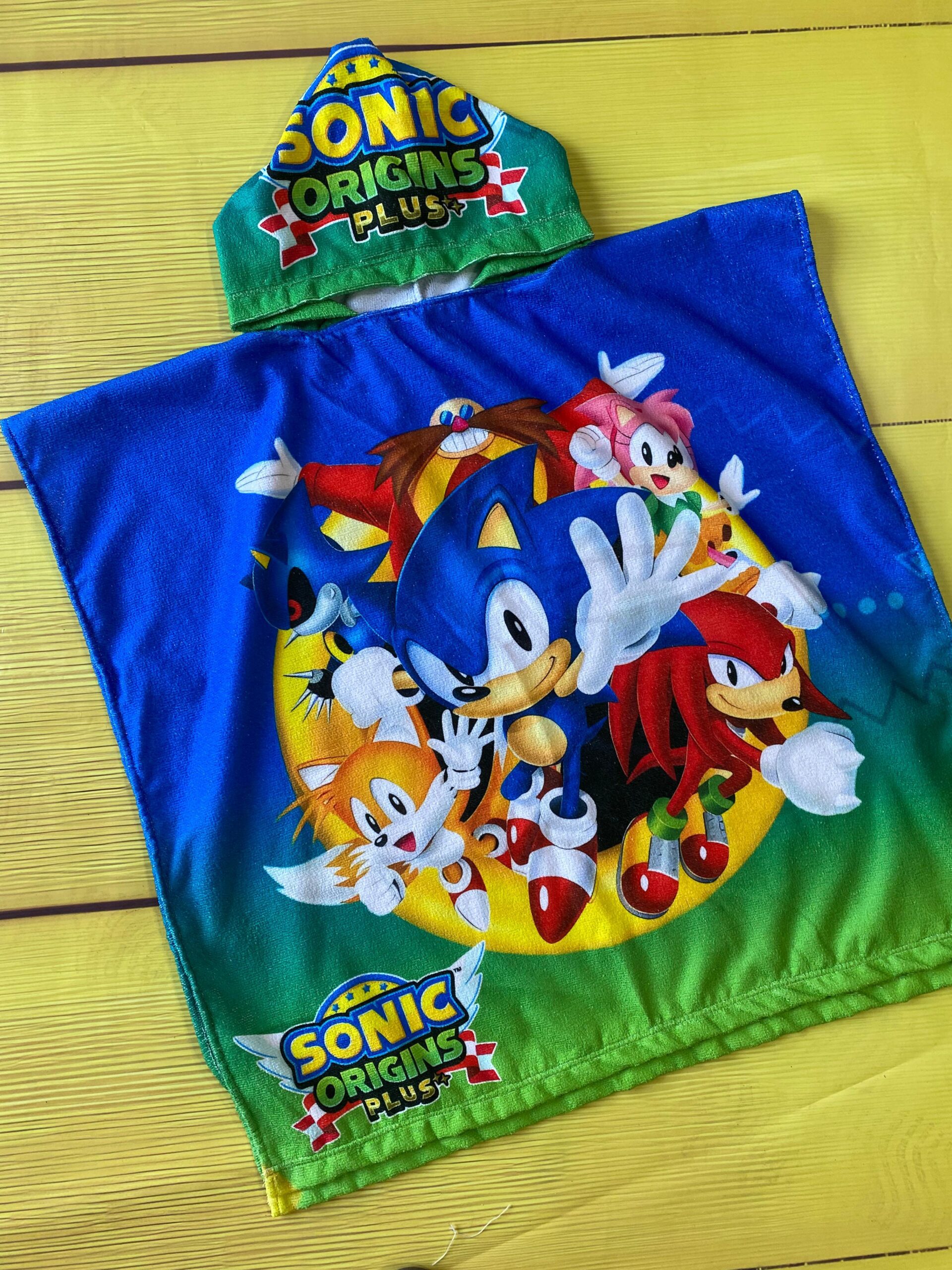 TOALLA INFANTIL TIPO PONCHO CON CAPOTA REF. SONIC1 – INNOVE